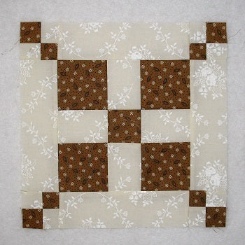 How to Create this Variation of the Chain and Knots Quilt Block - a Fr ...
